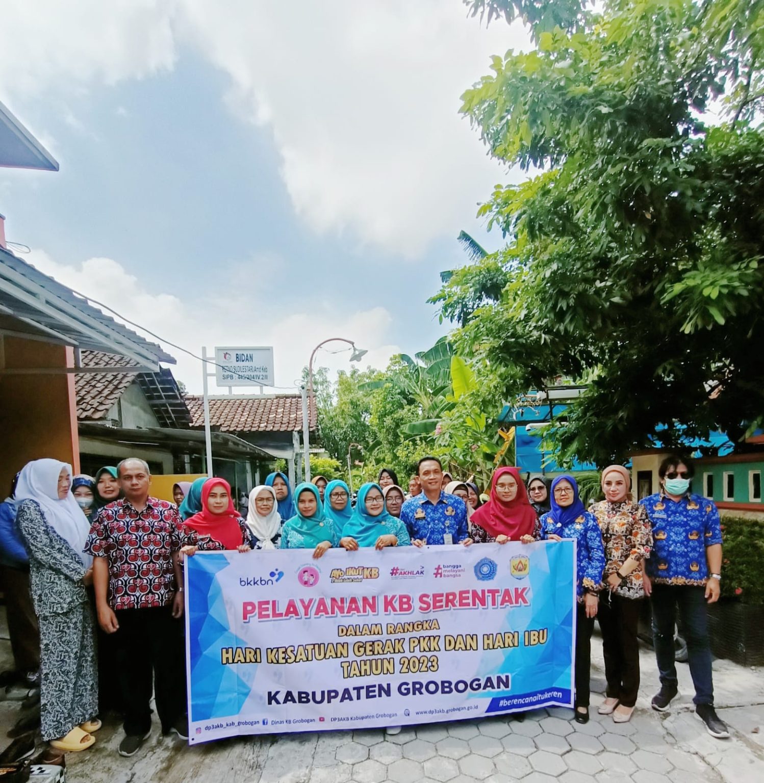 Pelayanan KB Serentak Dalam Rangka Hari Kesatuan Gerak PKK dan Hari Ibu ...